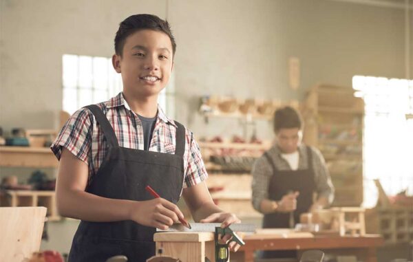 30 Cool Ways for Kids to Earn Money in 2025