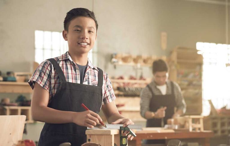 30 Cool Ways for Kids to Earn Money in 2025