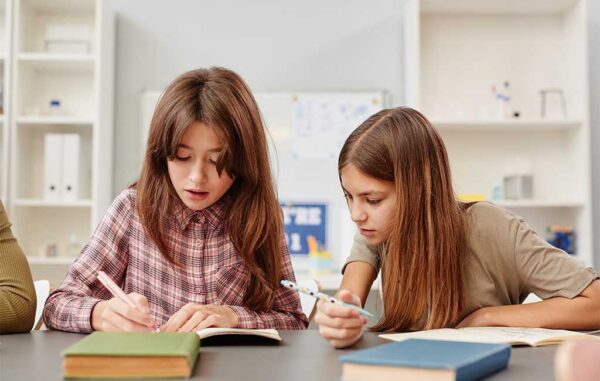 30 Cool Ways for Kids to Earn Money in 2025